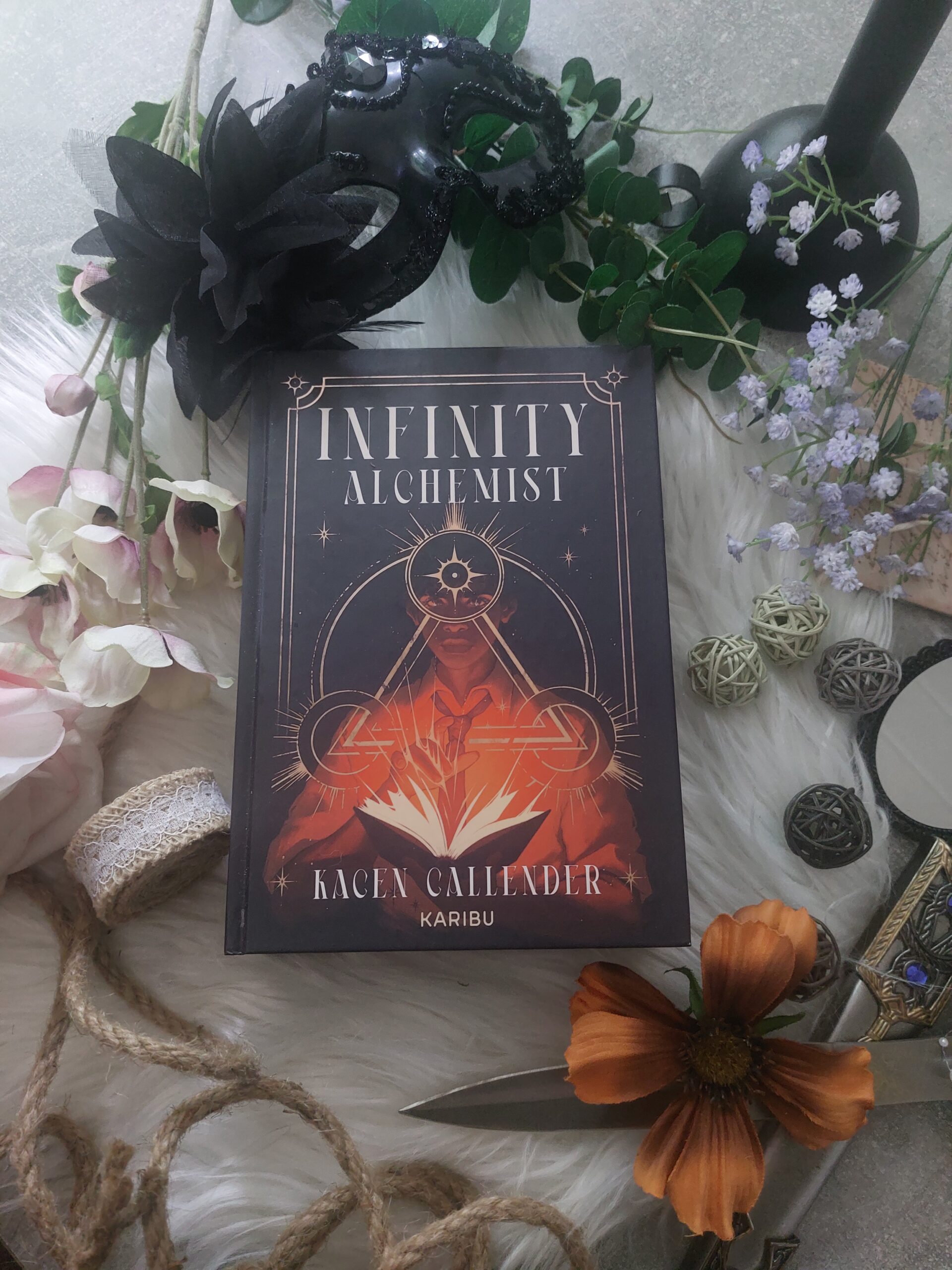 Infinity Alchemist von Kacen Callender – Tolle Grundidee mit fehlendem ...